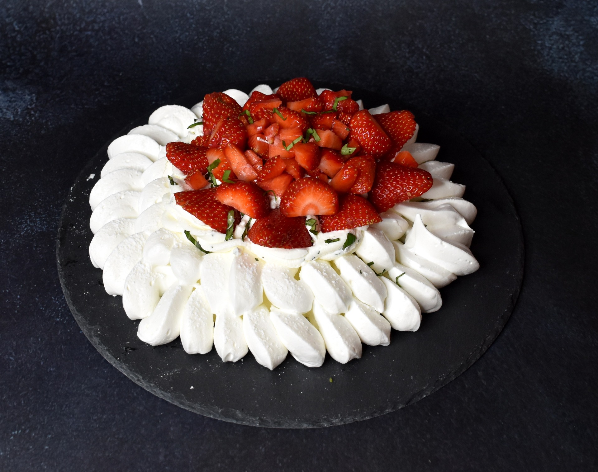Pavlova fraise citron basiic